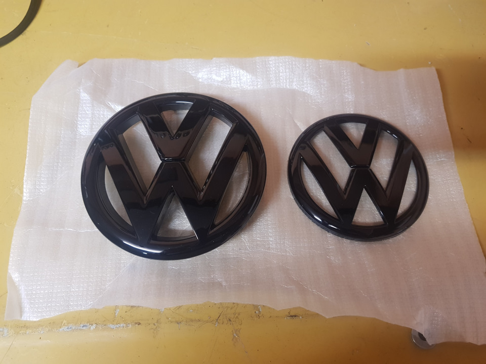 New Black VW Emblems For Harmony — Volkswagen Golf R Mk6, 2 л, 2012 ...