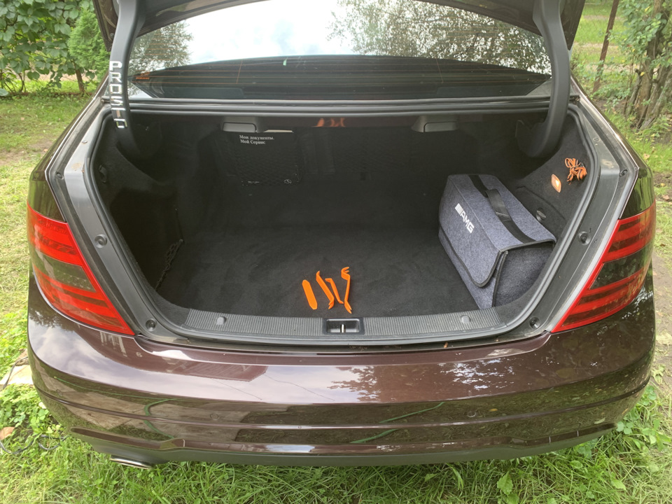 Сливы багажного отделения — Mercedes-Benz C-Class (W204), 1,8 л, 2012 ...