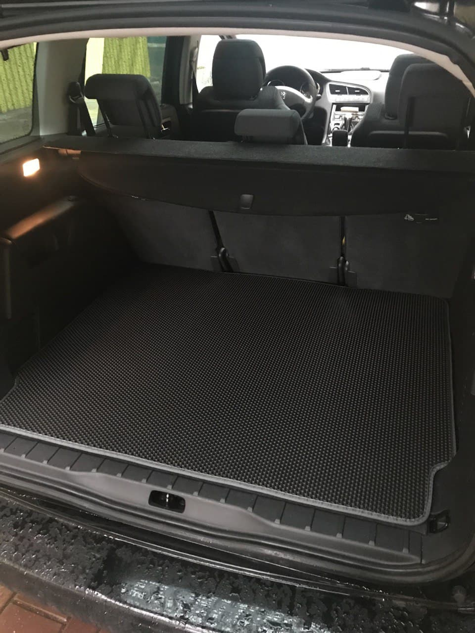 Замена родных ковриков на "EVA" коврики (весь салон + багажник ...