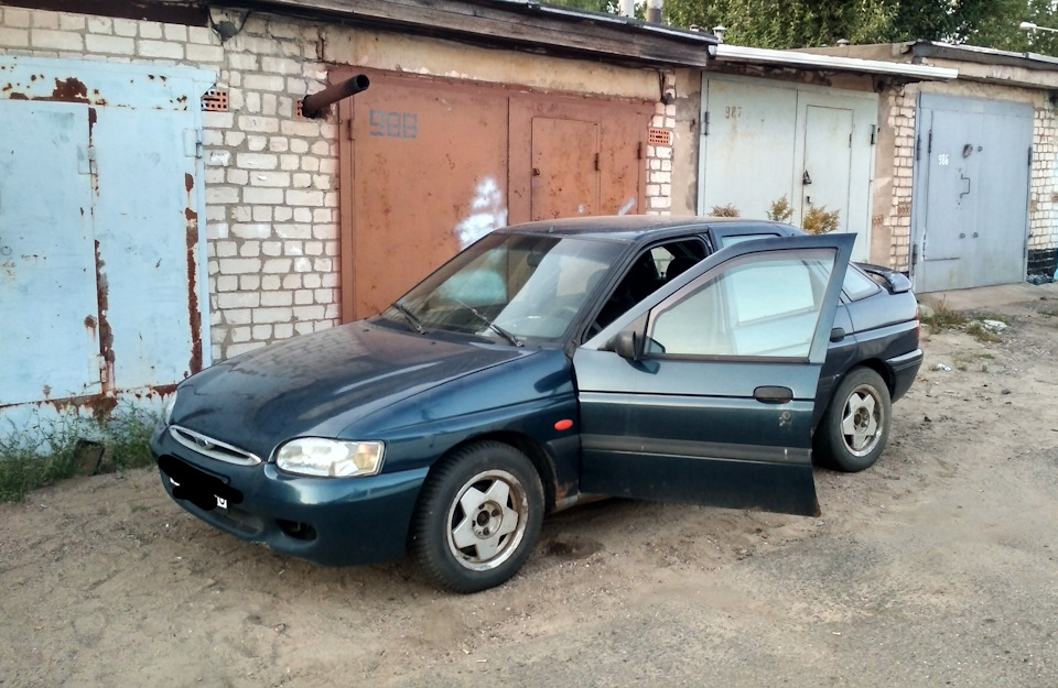 Второй раз на те же грабли — Ford Escort Mk6 1 8 л 1995 года
