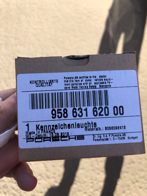 95863162000 ПЛАФОН освещения номерного знака VAG | Запчасти на DRIVE2