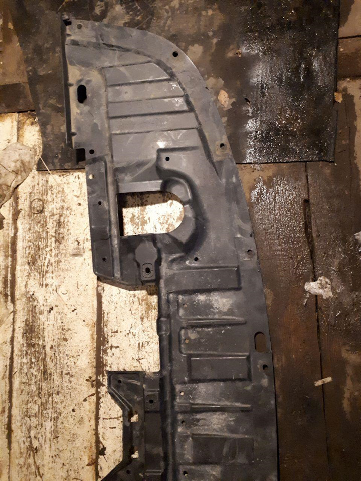 5379A239 Защита пыльника переднего бампера Mitsubishi | Запчасти на DRIVE2