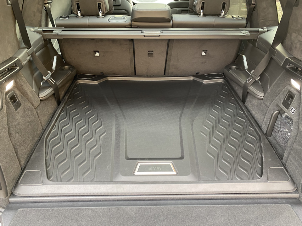 Оригинальный коврик багажника от X5 подходит для X7 :) — BMW X7 (G07 ...