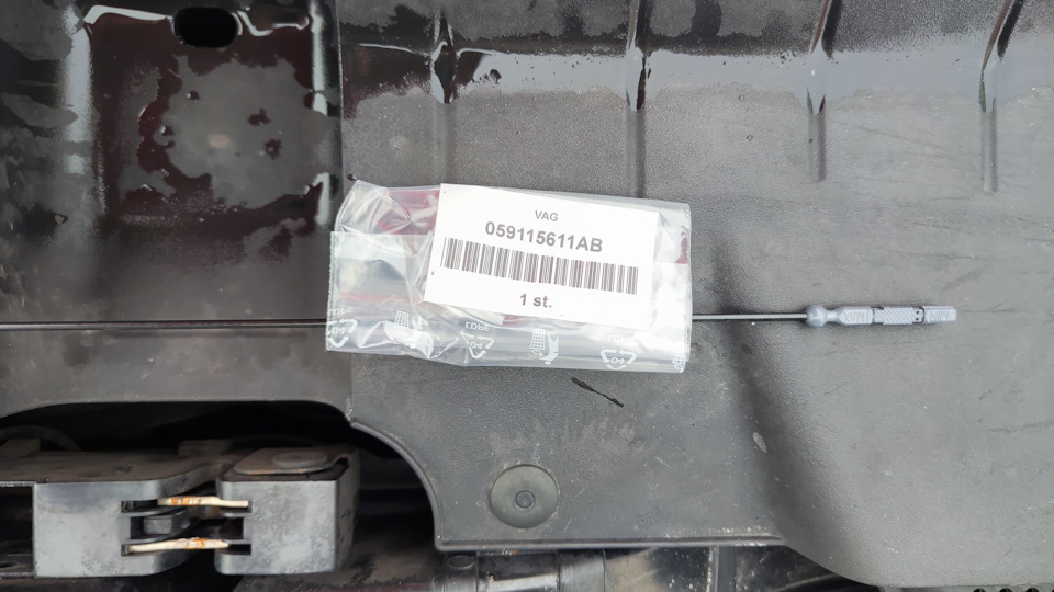 Щуп масляный на CCWA 3.0 TDI OEM Nr.059115611AB — Audi Q5 (1G), 3 л ...