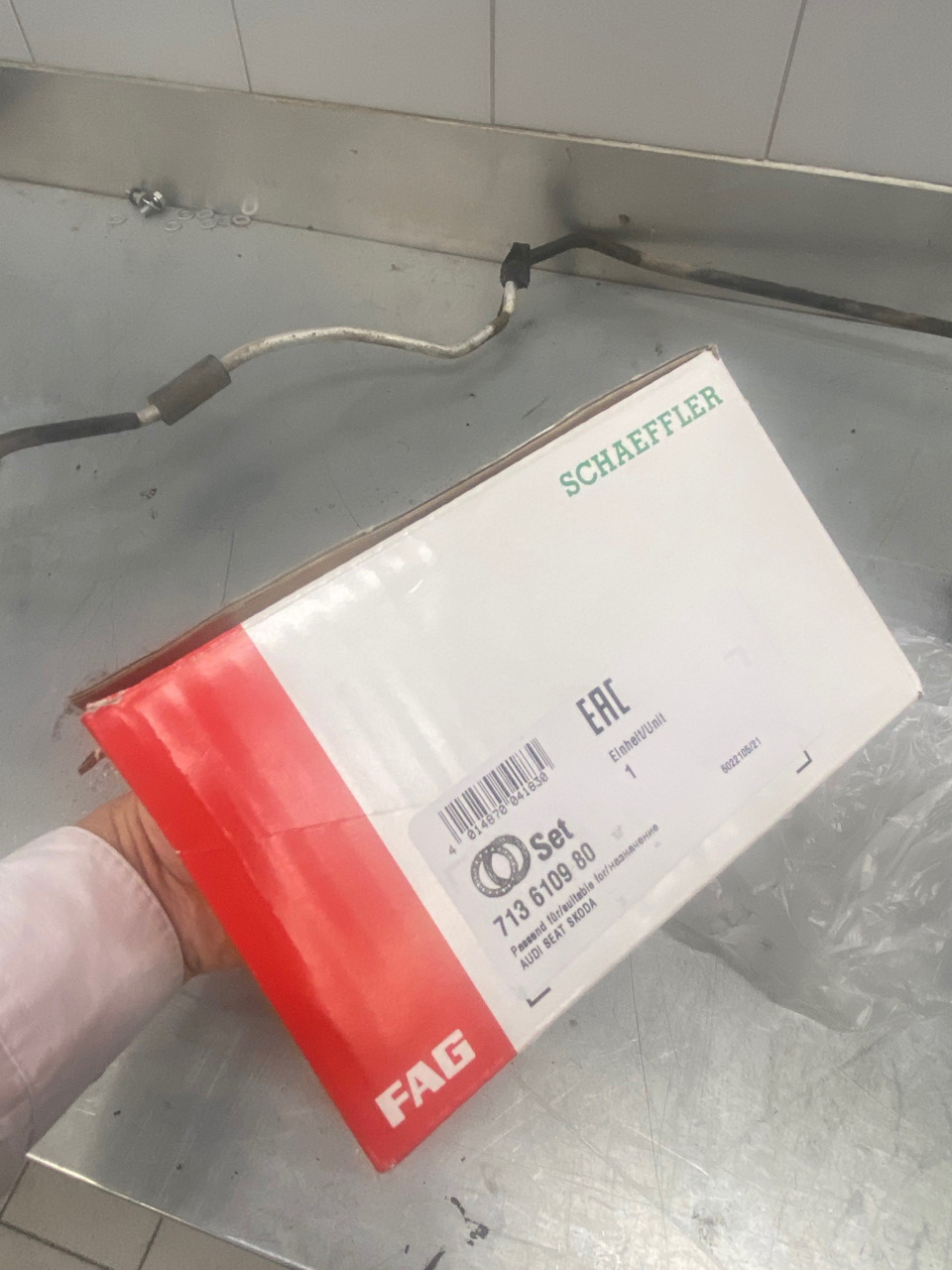 Замена ступичного подшипника — Volkswagen Golf R Mk7, 2 л, 2013 года ...