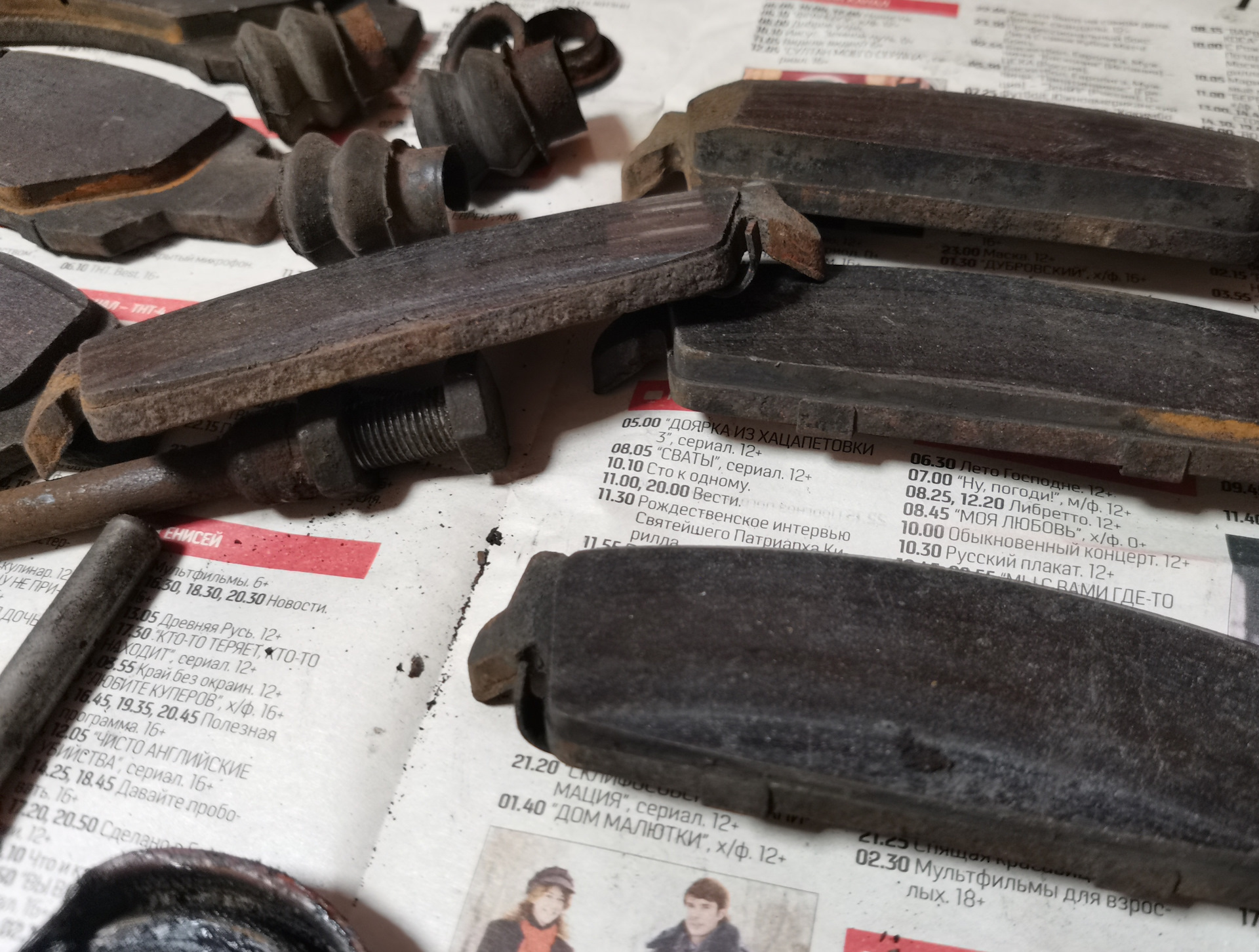 Стояночный тормоз, колодки и сальники полуосей. — Chevrolet Tahoe ...