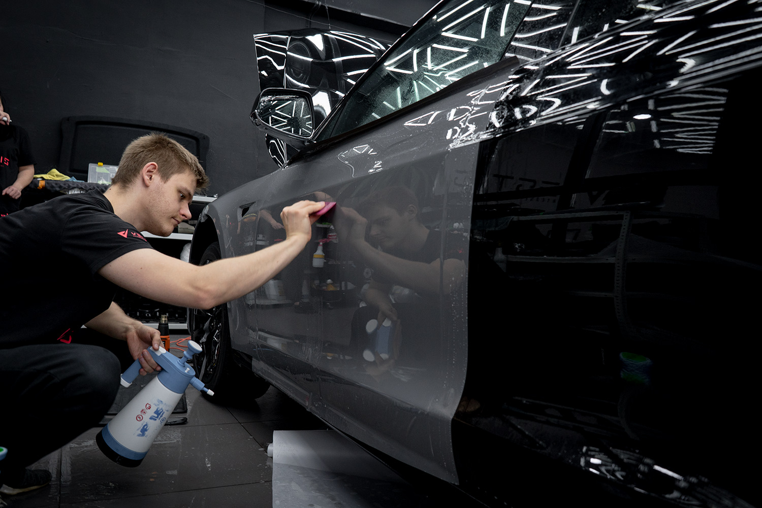 Целиком в серый полиуретан. Дада. Цветная антигравийка. — Tesla Model S ...