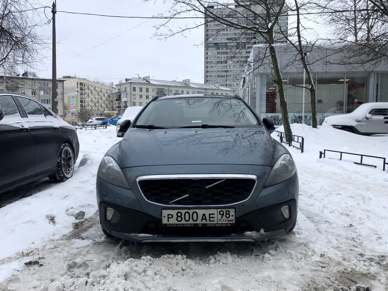 Смотри, дядя Volvo ножом чинит 🙈 — Volvo V40 Cross Country, 2 л, 2013 ...