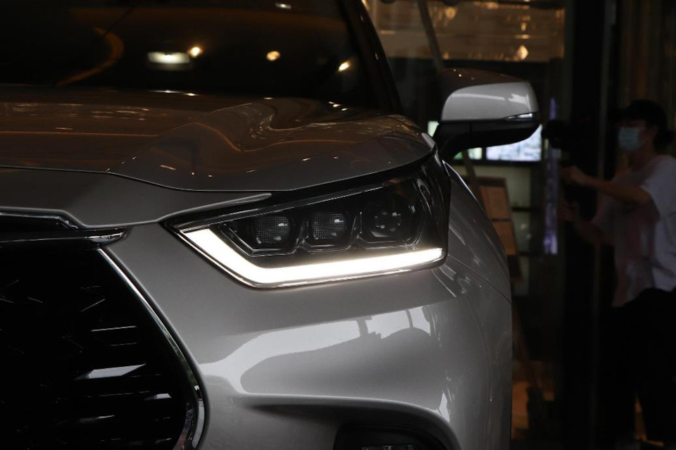 А тем временем новые фары для рынка Китая — Toyota Highlander Hybrid ...