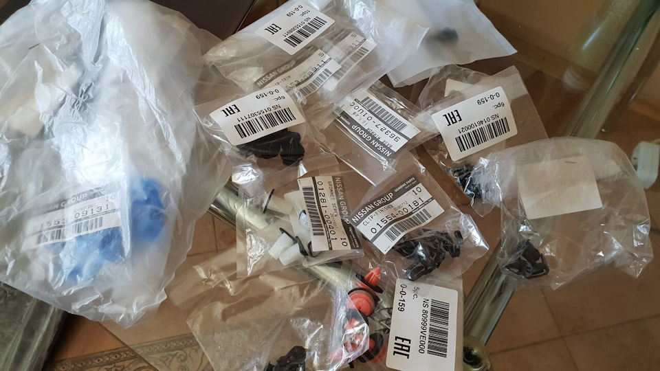 80999VE000 Клипса пластиковая NISSAN INFINITI | Запчасти на DRIVE2