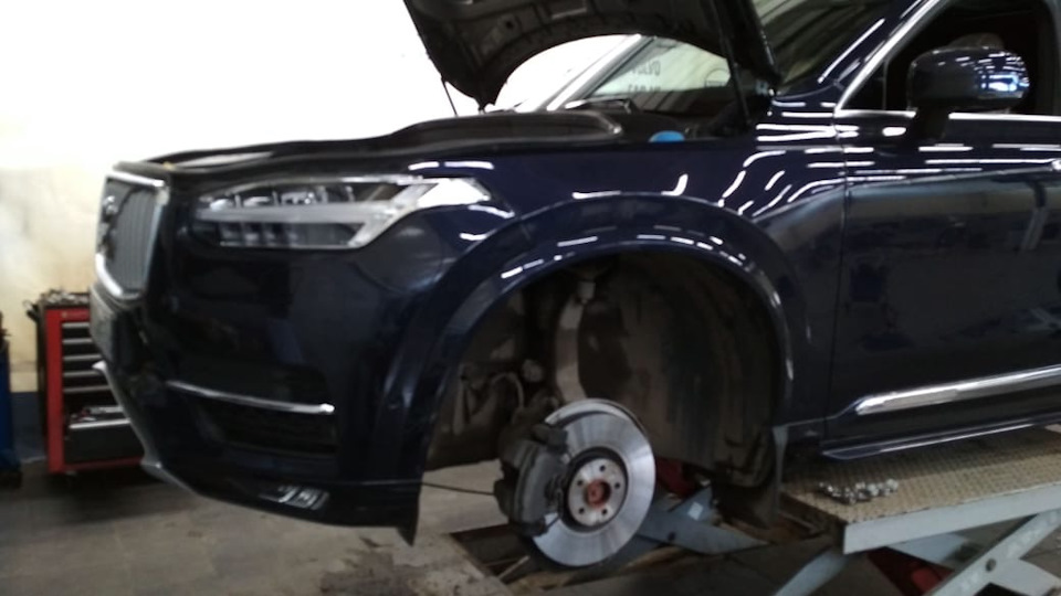 Махнули пневму под конец гарантии — Volvo XC90 (2G), 2 л, 2017 года ...