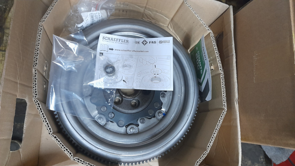 Замена МАХОВИКА и масла в DSG. — Volkswagen Caddy (3G), 1,9 л, 2008 ...