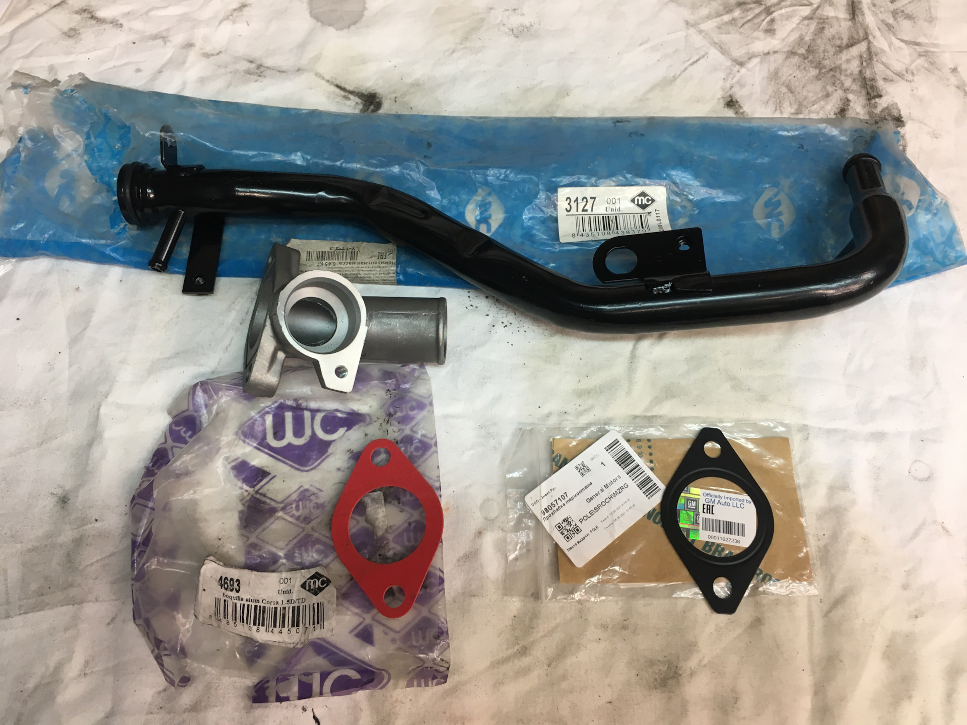 TC4EE1 Трубка байпасная, к корпусу термостата. Часть 1. — Opel Astra G ...