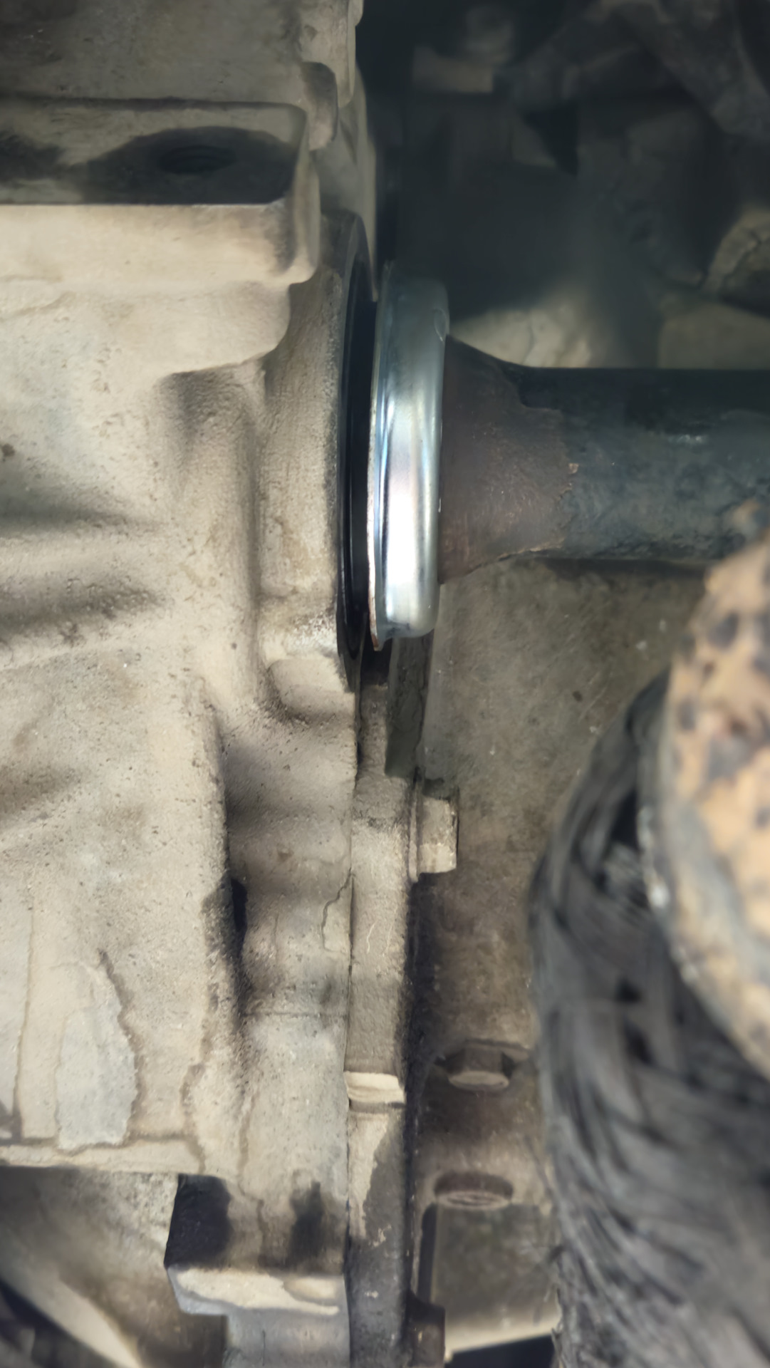 Замена Сальника правого привода — Toyota Camry (XV40), 2,4 л, 2009 года ...