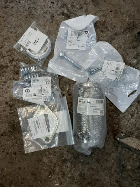 MB687002 Прокладка приемной трубы OEM Mitsubishi | Запчасти на DRIVE2