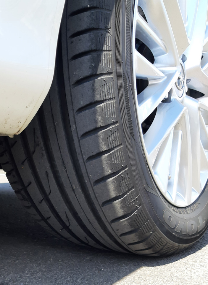 Шины летние Toyo 225/55 R17, литые диски LEXUS-STYLE 7Jx17 ET40 5x114,3 ...