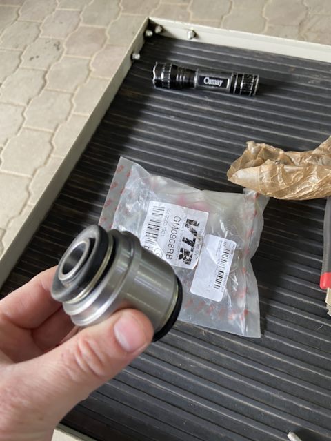 11570826 БОЛТ М14 GM | Запчасти на DRIVE2