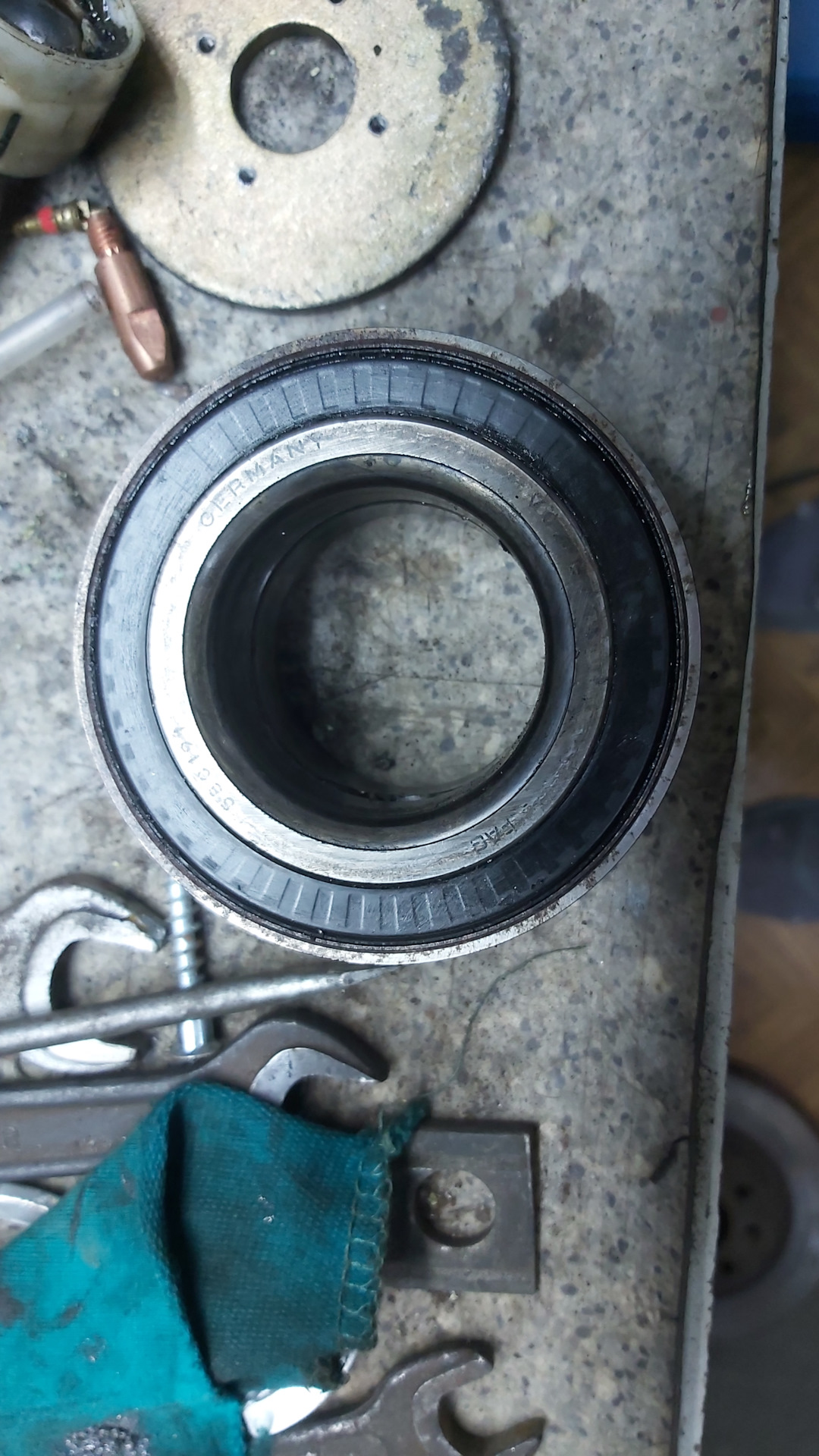 Замена заднего ступичного подшипника — BMW 3 series (E46), 3 л., 2002 ...