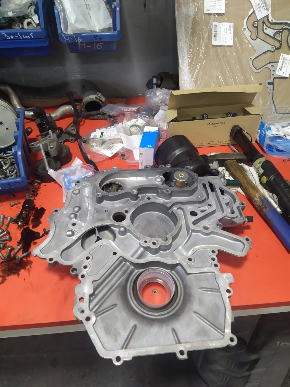 Переуплотнение развала 3.0 CJMA — Volkswagen Touareg (2G), 3 л, 2014 ...