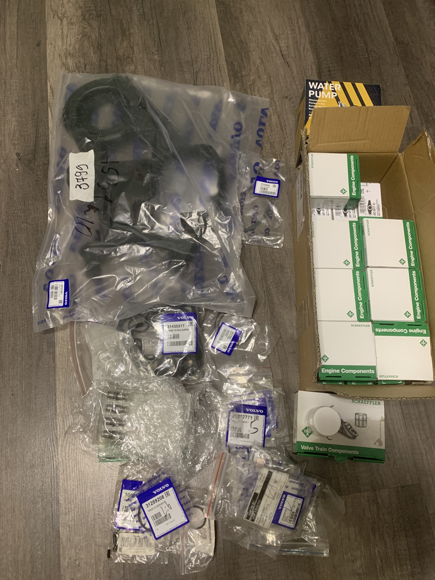 Замена гидрокомпенсаторов, помпы и прочего — Volvo XC70 III, 2,4 л ...