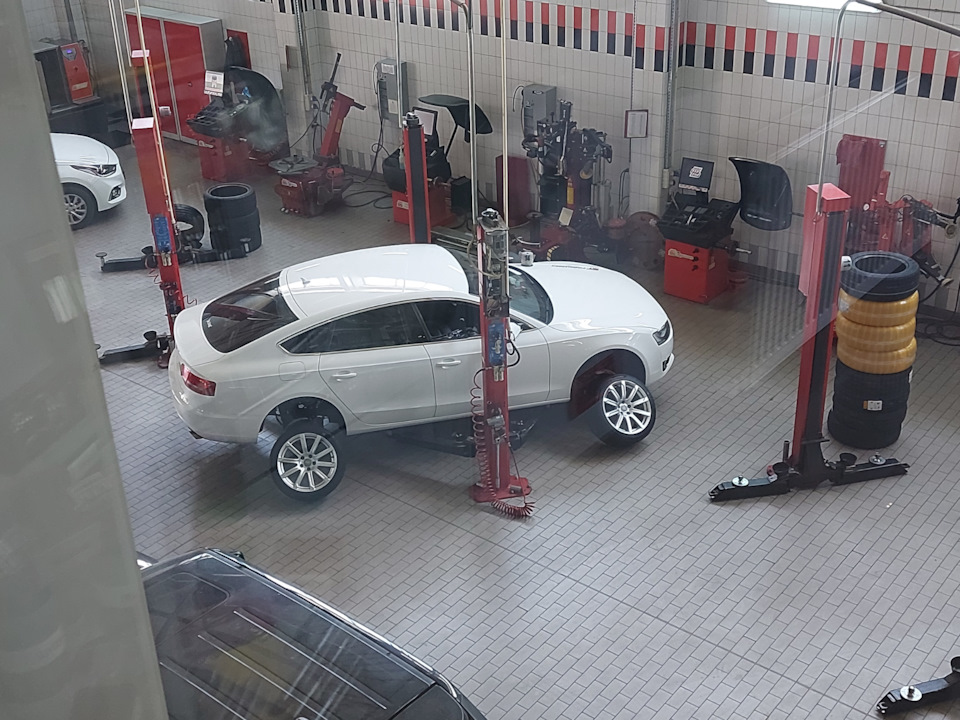 Новая резина 245 / 40 / R18 — Audi A5 Sportback (1G), 2 л, 2011 года ...