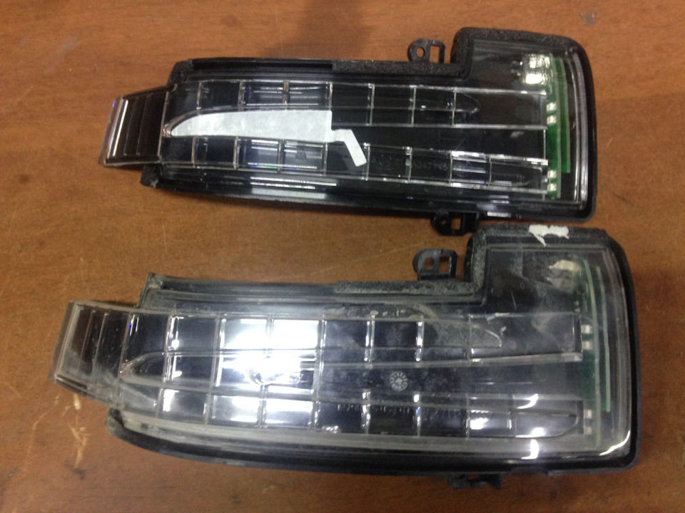 Поворотник в зеркале заднего вида — Mercedes-Benz GL-Class (X164), 3 л ...