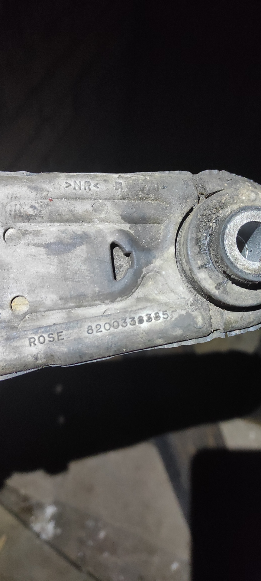 8200338385 Опора двигателя/кпп RENAULT | Запчасти на DRIVE2