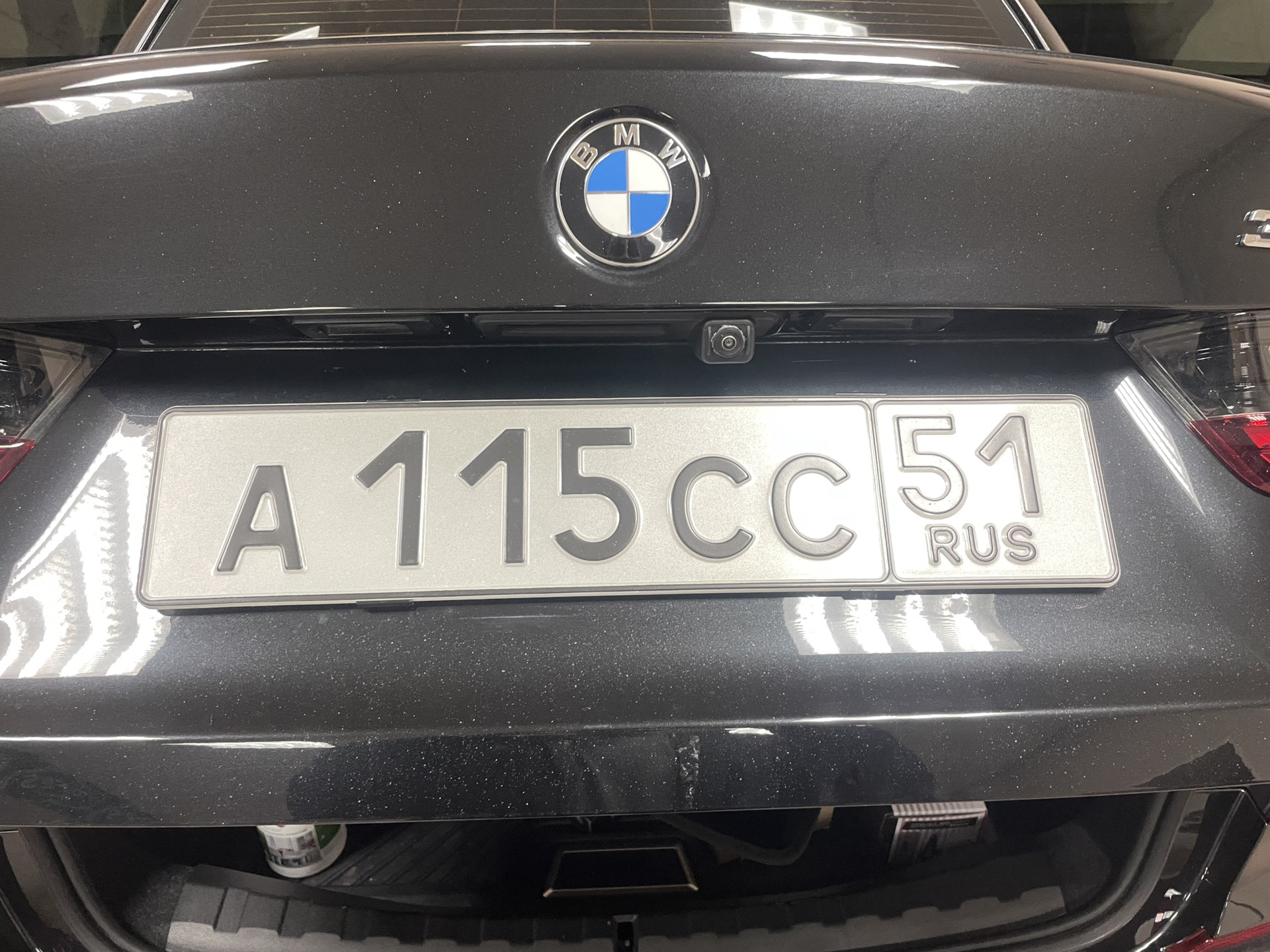 Номера без дырок, флага и рамок — BMW 3 series (G20), 2 л, 2021 года ...