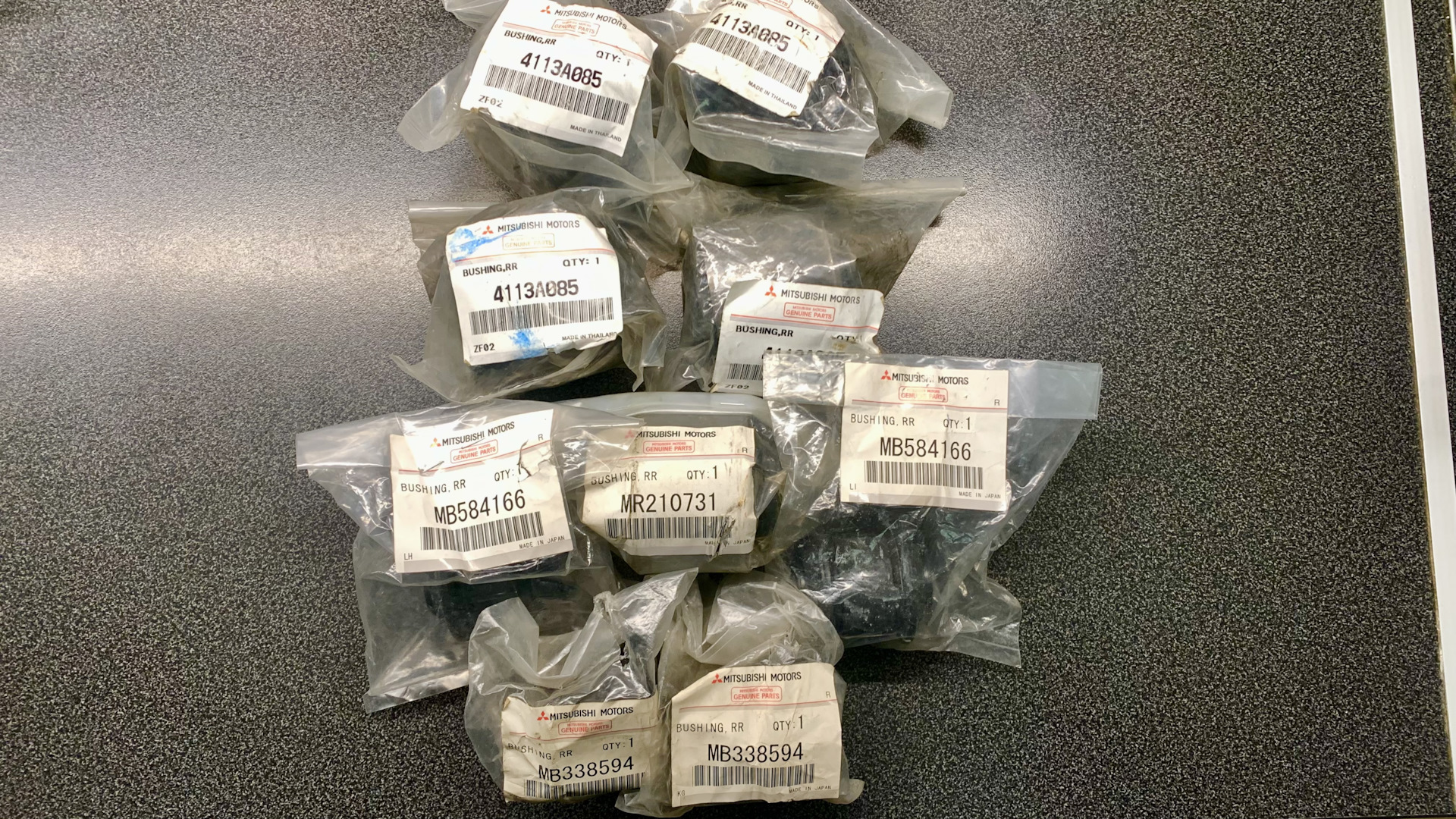 Сайлентблоки, втулки, клапан ож, отбойники, сальник… — Mitsubishi ...