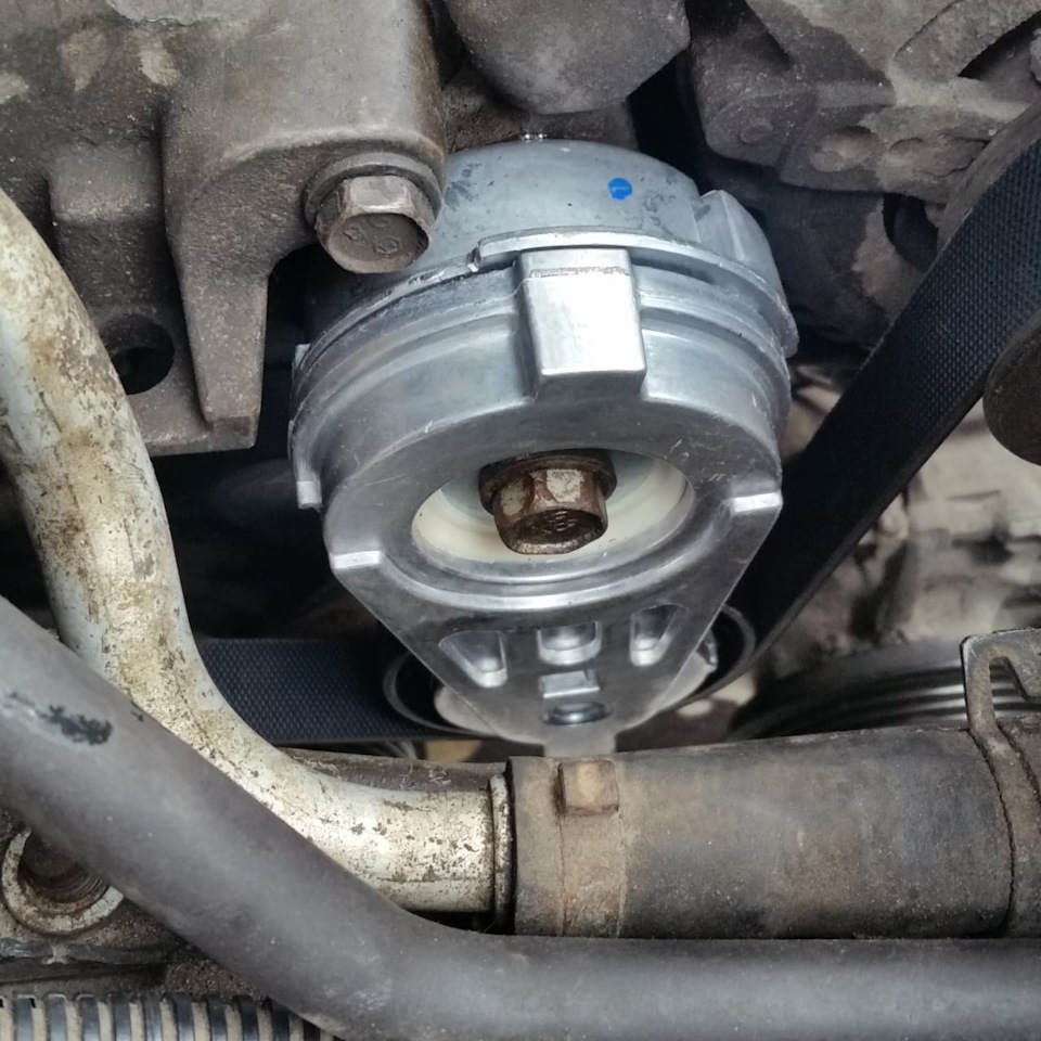 Колхоз в деле — Volkswagen Golf Mk5, 1,4 л, 2008 года | прикол | DRIVE2