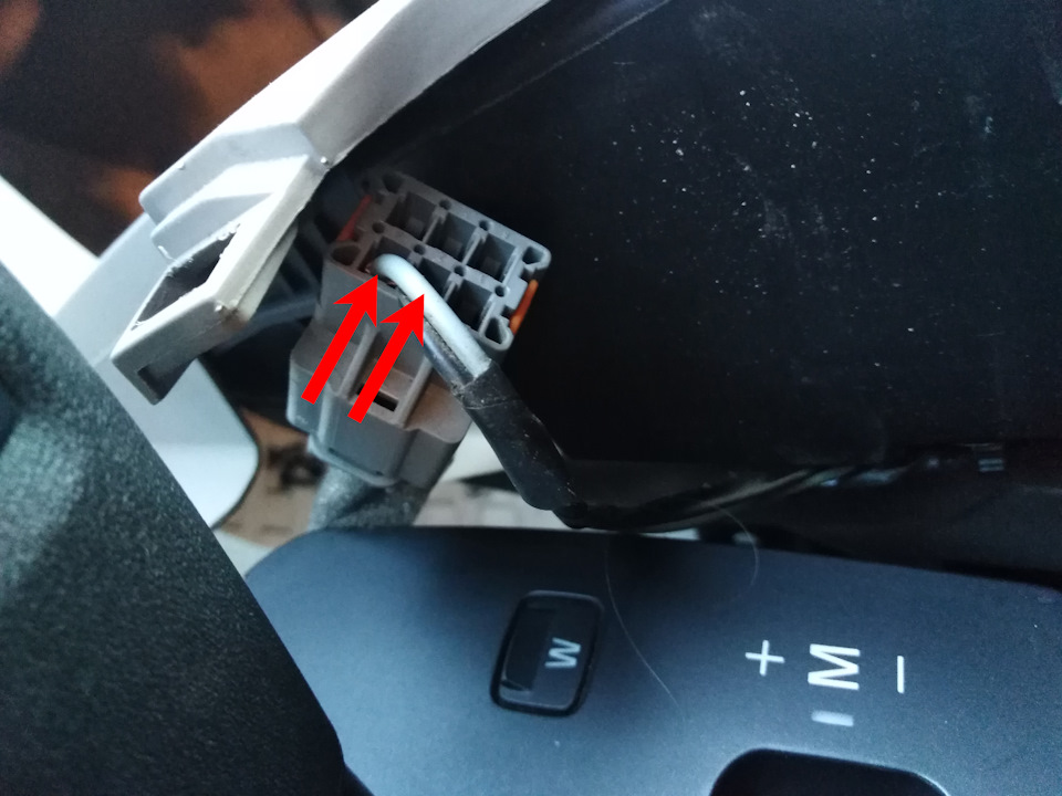 Прячем провода. Скрытая проводка для видеорегистратора. — Volvo S40 (2G ...