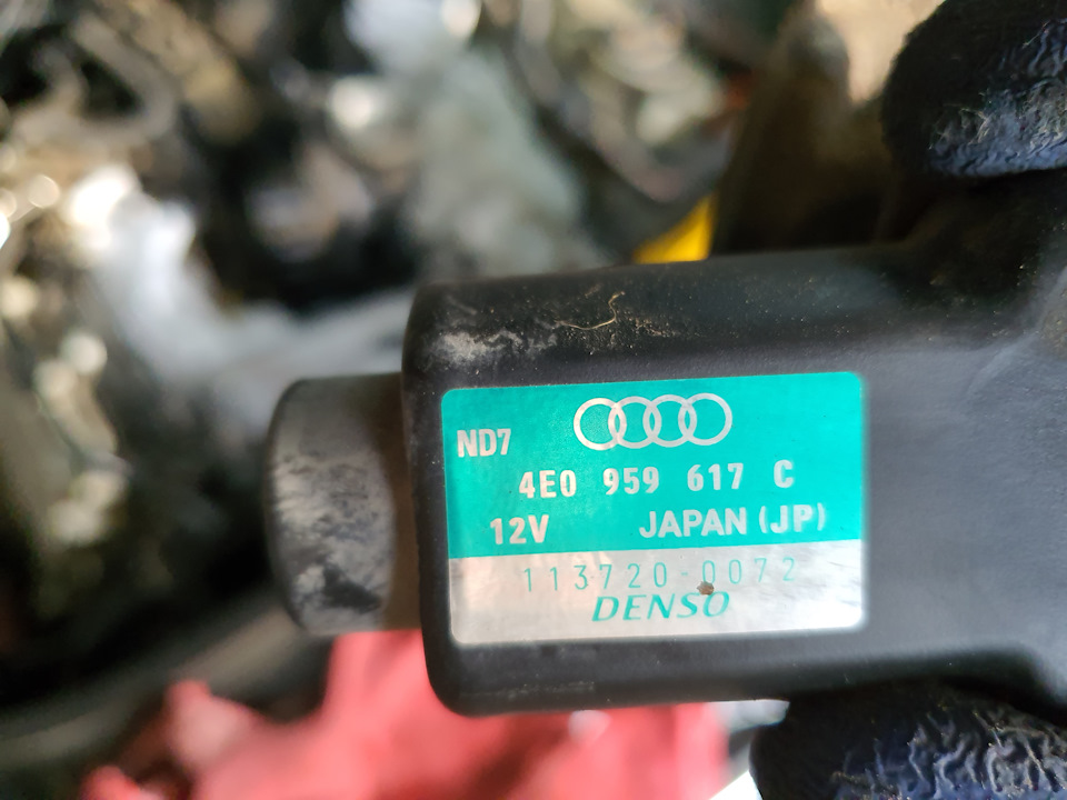 Замена щеток рециркуляционного насоса и еще кое-чего. — Audi A8 (D3), 3 ...