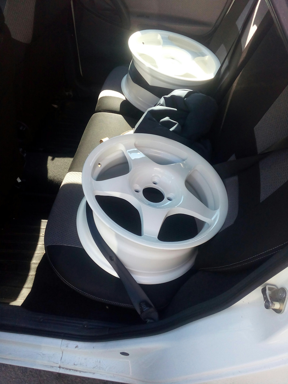 Резиновый вопрос — Lada Калина Спорт (1G), 1,6 л, 2011 года | шины | DRIVE2