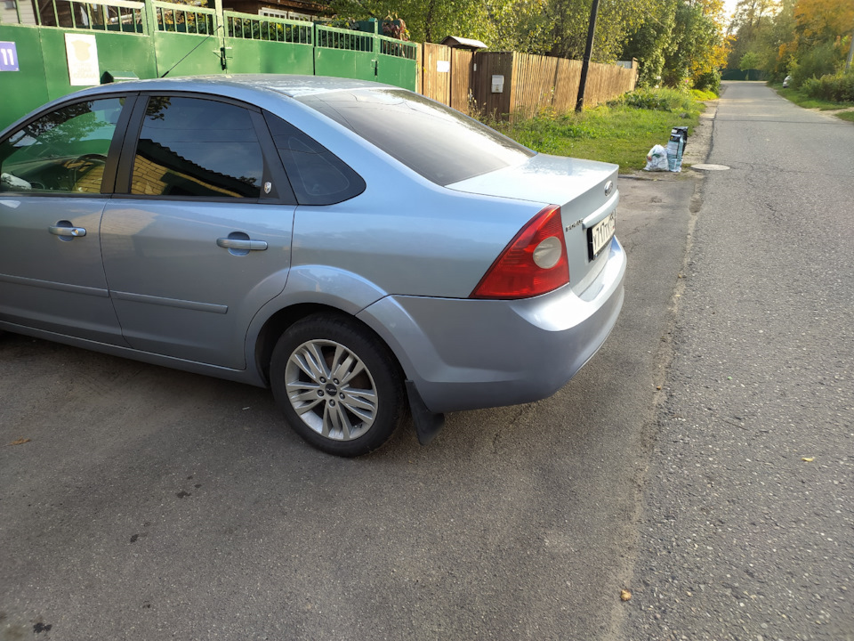 Задний бампер от рестайлинга на дорест фф2. — Ford Focus Sedan II, 1,6 ...