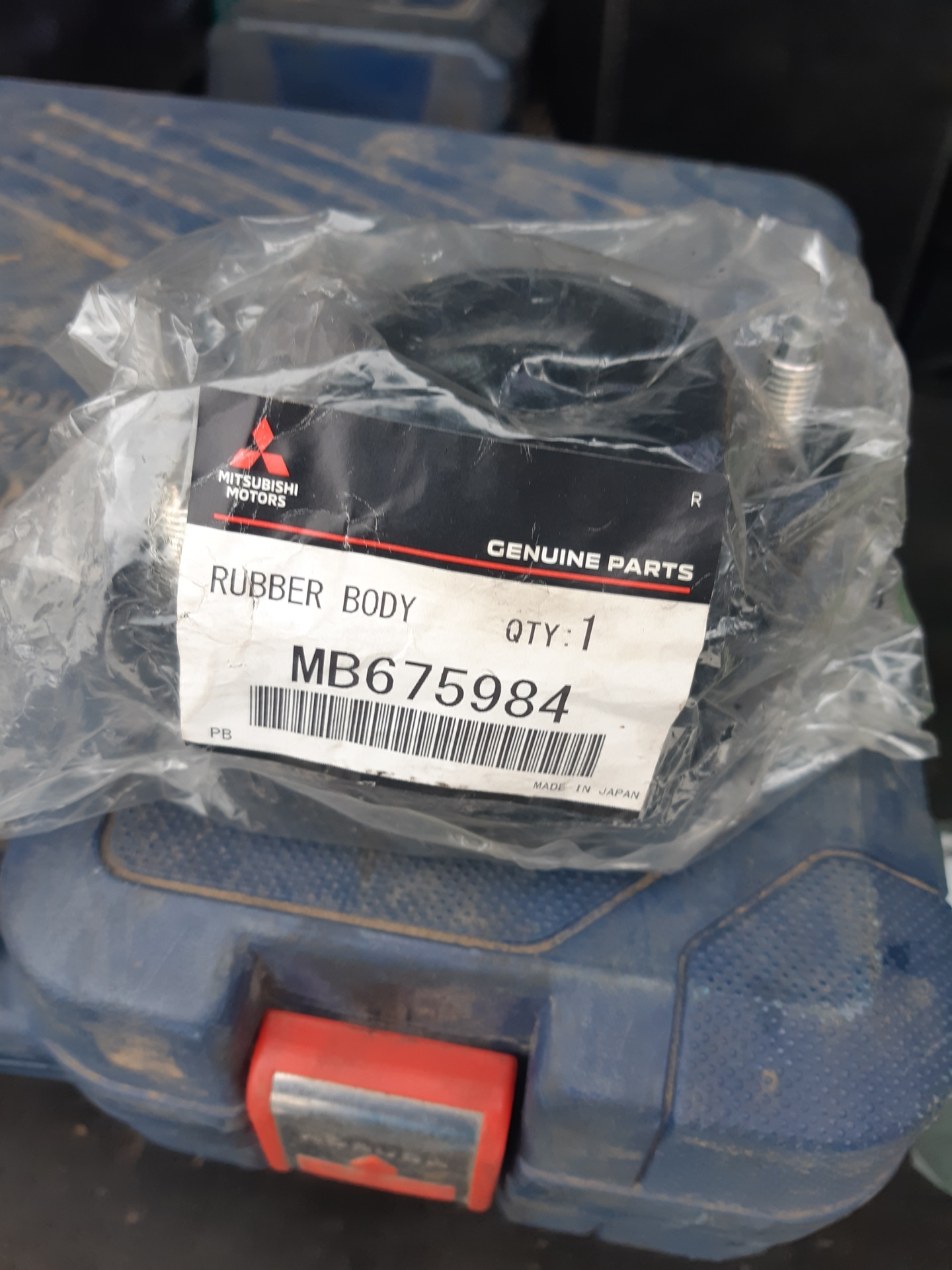 Подушки кузова — Mitsubishi Pajero (2G), 3 л, 1993 года | запчасти | DRIVE2