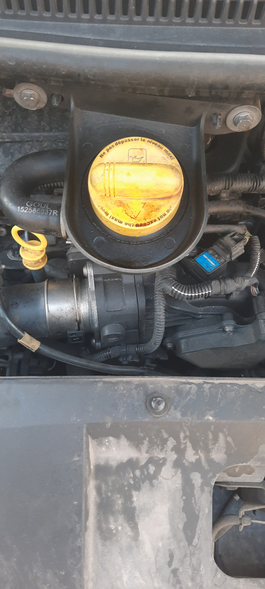 Крышка масляной горловины — Renault Grand Scenic IV, 1,6 л, 2018 года ...
