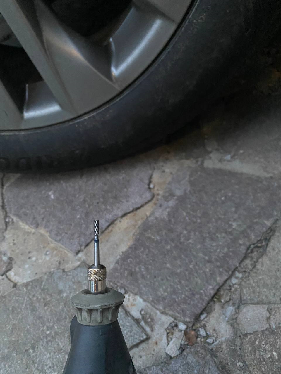 Текстильные коврики и дополнительные крепления. — Toyota RAV4 (5G), 2,5 ...