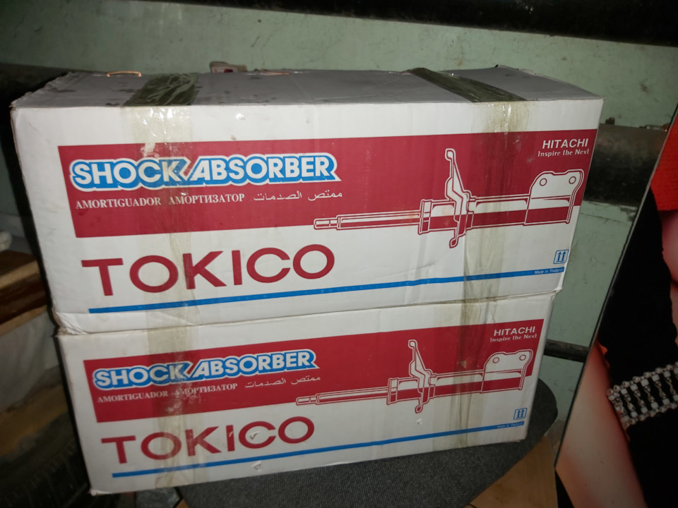 Стойки фирмы Tokico перед. — Toyota Camry (XV40), 2,4 л, 2008 года ...