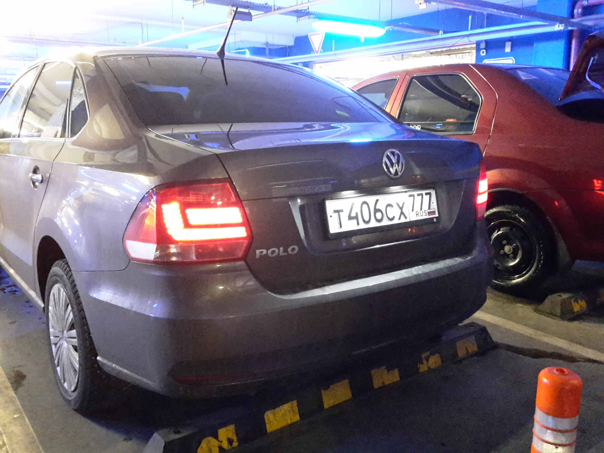 Оригинальные рамки VW — Volkswagen Polo Sedan, 1,6 л, 2016 года ...