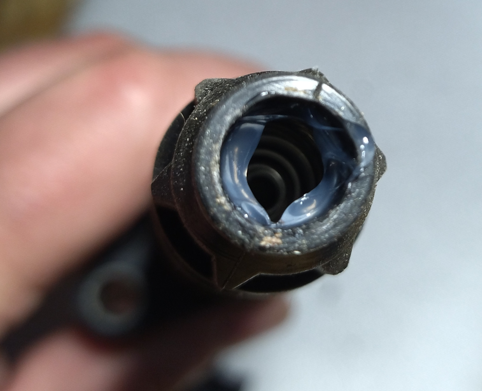 Замена уплотнений и колпачков на катушках зажигания. — Nissan Terrano ...