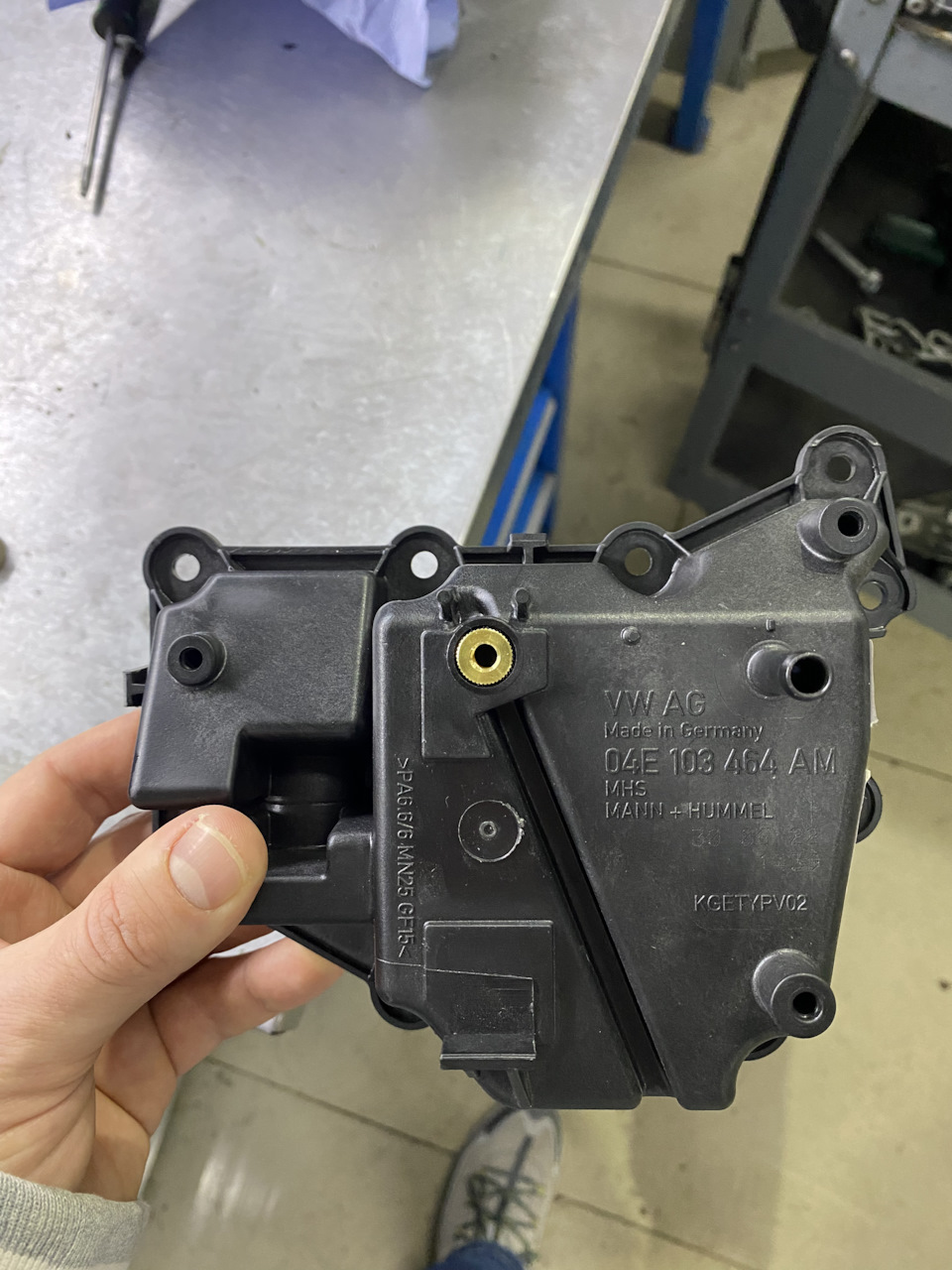 04E103464AM Маслоотделитель VAG | Запчасти на DRIVE2