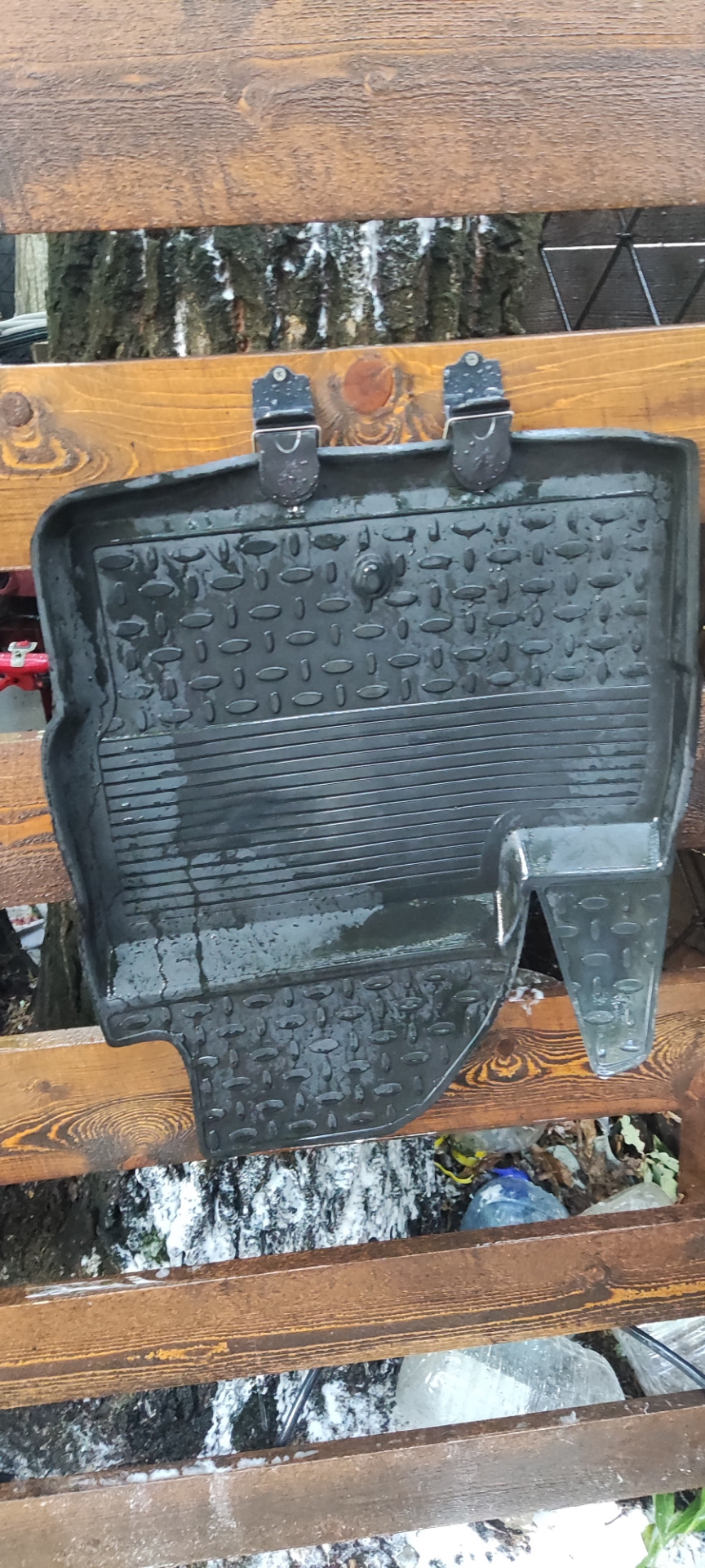 Прищепки для мойки ковриков. — Land Rover Freelander 2 (L359), 2,2 л ...