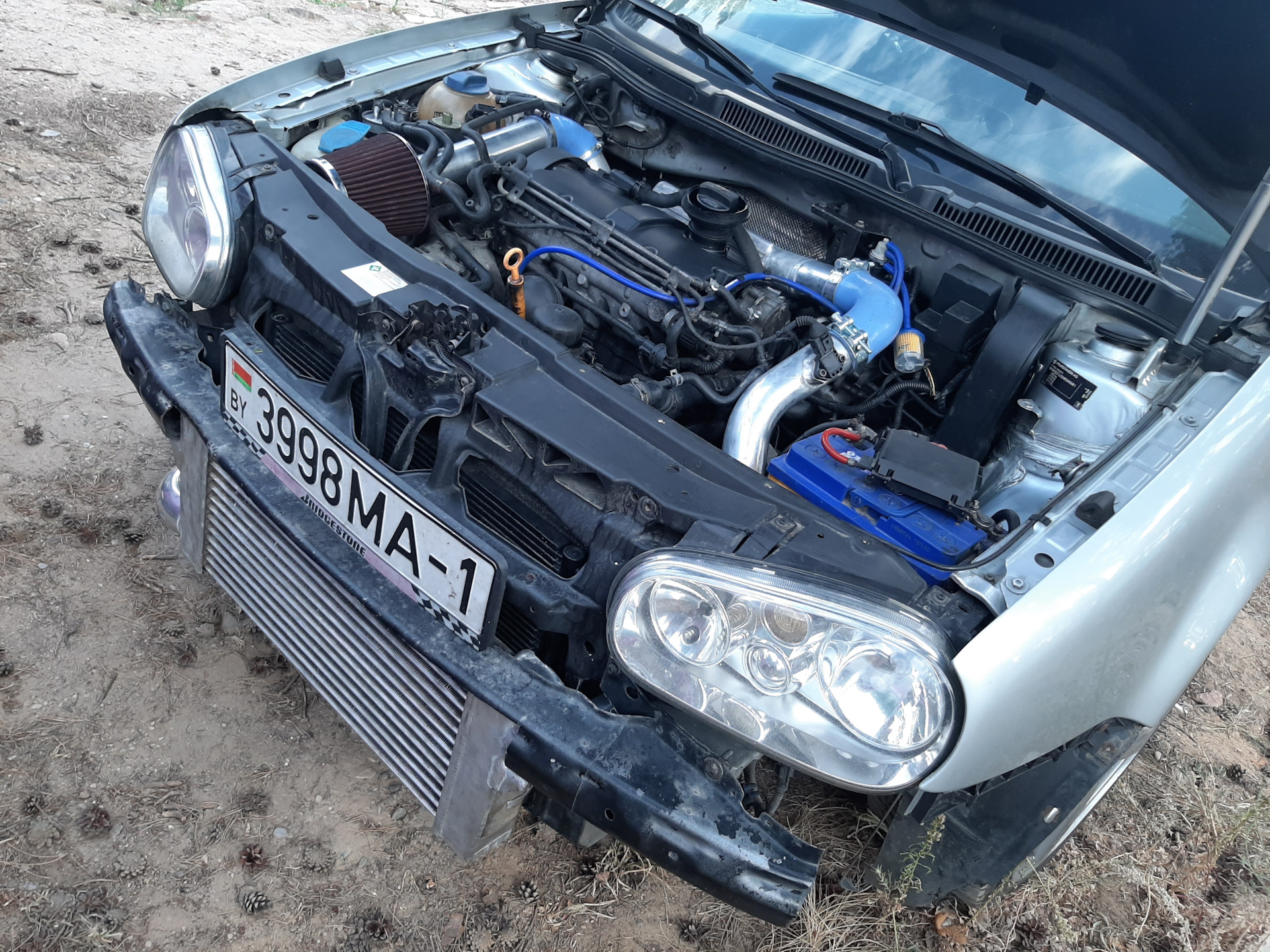Фронтальный интеркулер от МАЗ. — Volkswagen Golf Mk4, 1,9 л, 2001 года ...