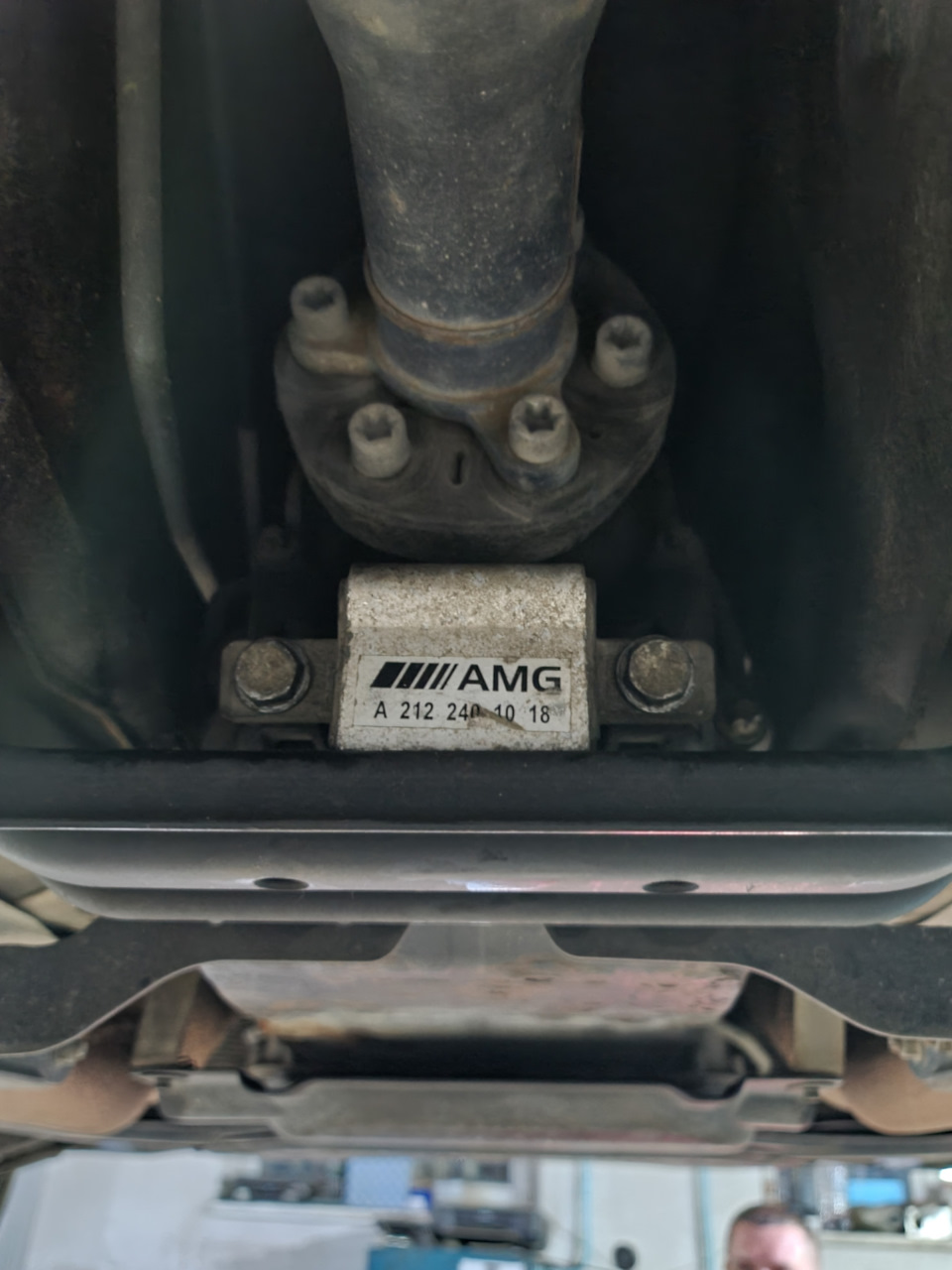 A2122401018 Опора двигателя Mercedes | Запчасти на DRIVE2