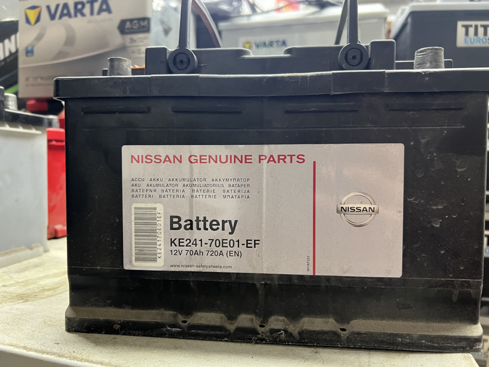 Замена штатного аккумулятора — Nissan Qashqai (2G), 2 л, 2020 года ...