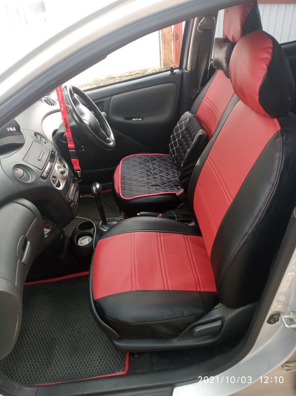 Чехлы сидений на Витц — Toyota Vitz (10), 1,3 л, 2003 года | аксессуары ...