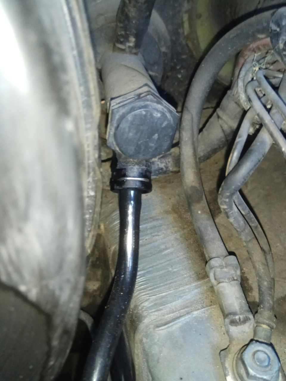 #13. Замена 8200595252 (трубка высокого давления сцепления Renault ...