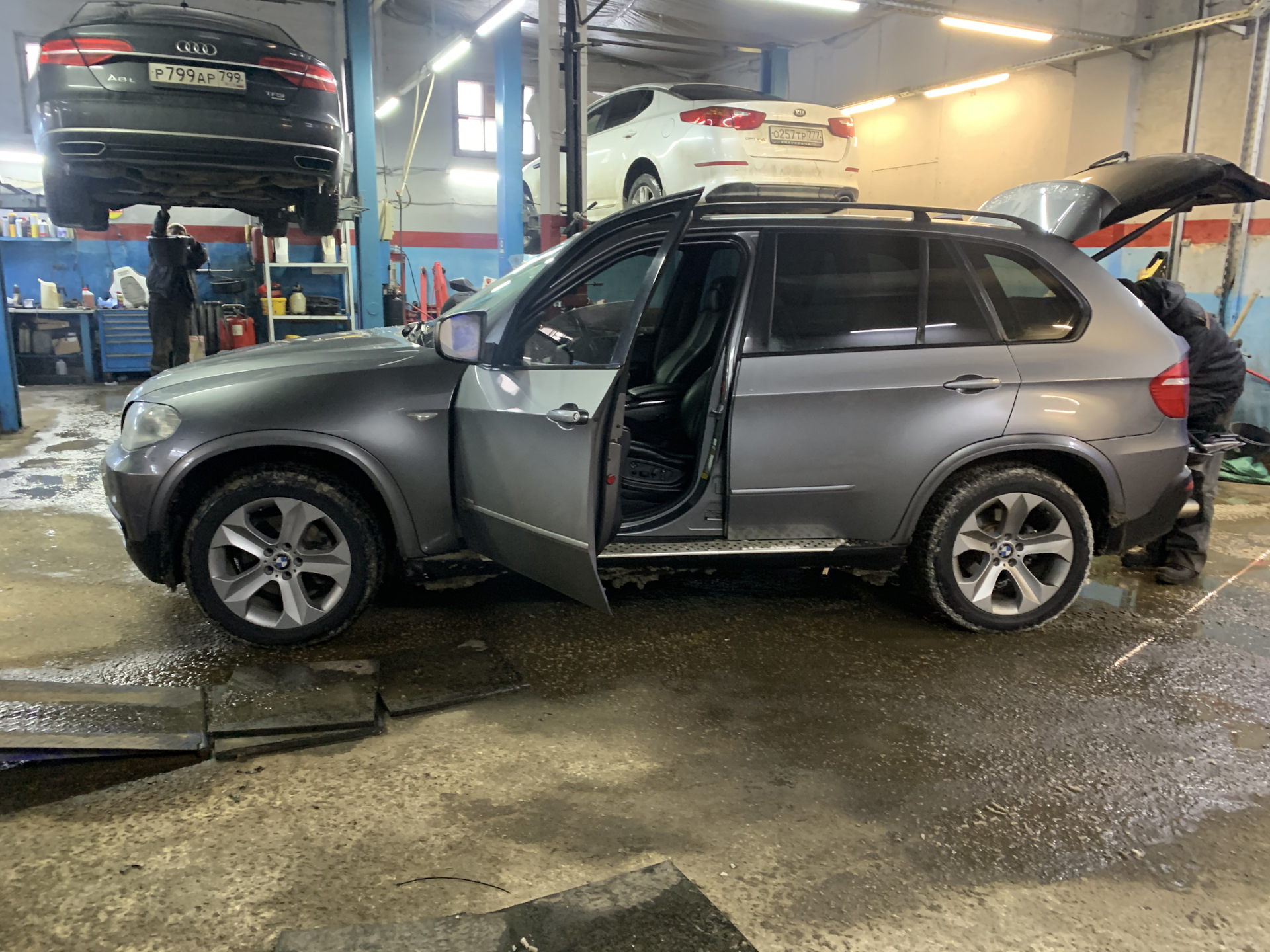 Замена АКБ — BMW X5 (E70), 3 л, 2007 года | запчасти | DRIVE2