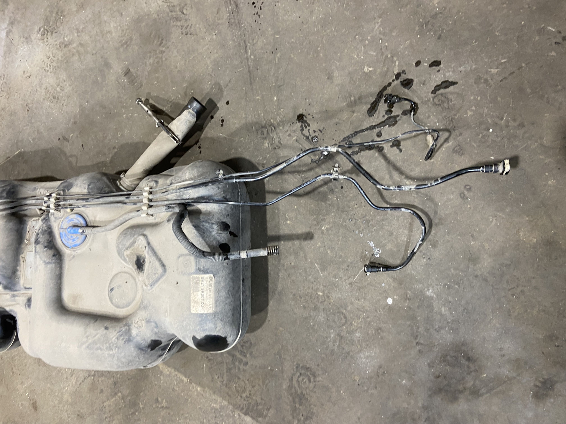 Сломался Топливный насос в баке — Ford Transit (8G), 2,2 л, 2016 года ...