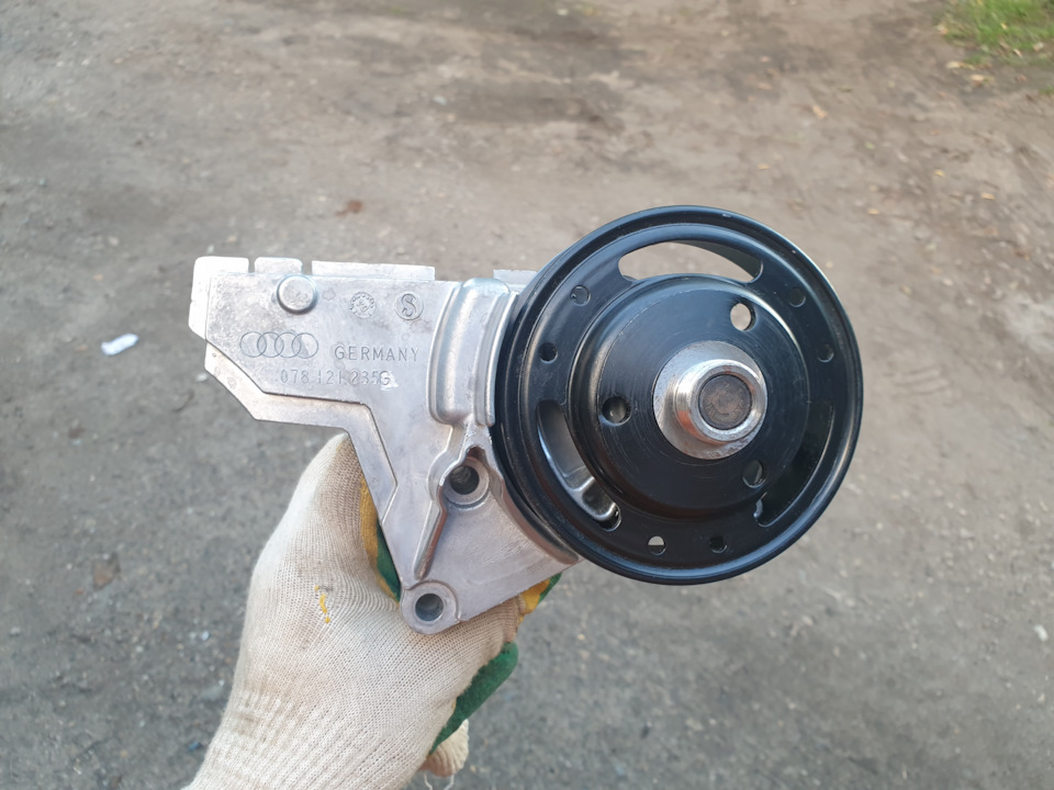 078121235G Кронштейн для Visco-муфты VAG | Запчасти на DRIVE2